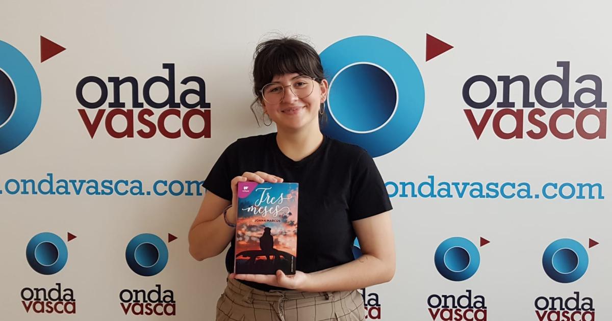 La trayectoria imparable de Joana Marcús a los 22 años: 26 libros y un ...