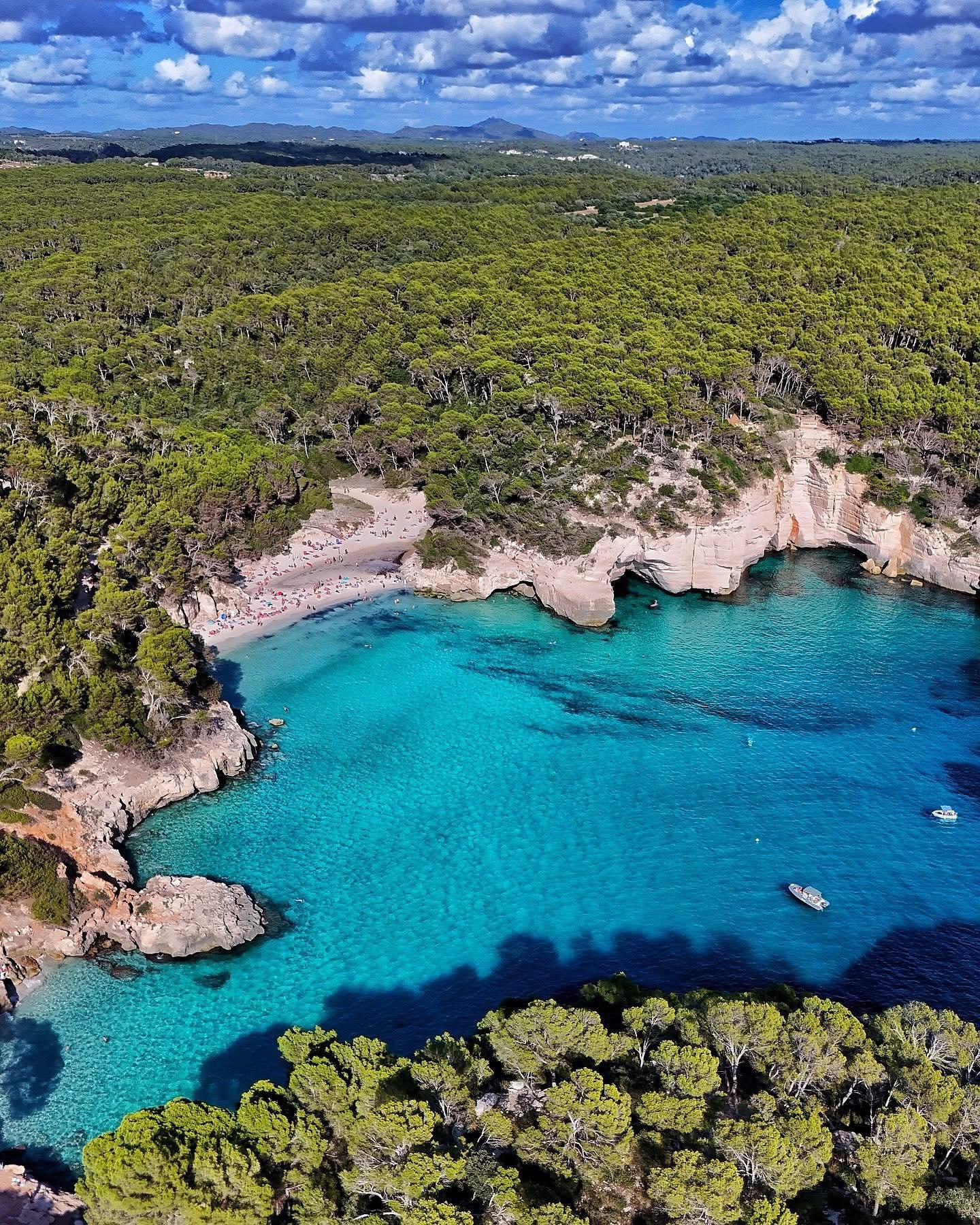 FITUR 2025 | Conoce la Menorca "auténtica": La isla de los pequeños ...